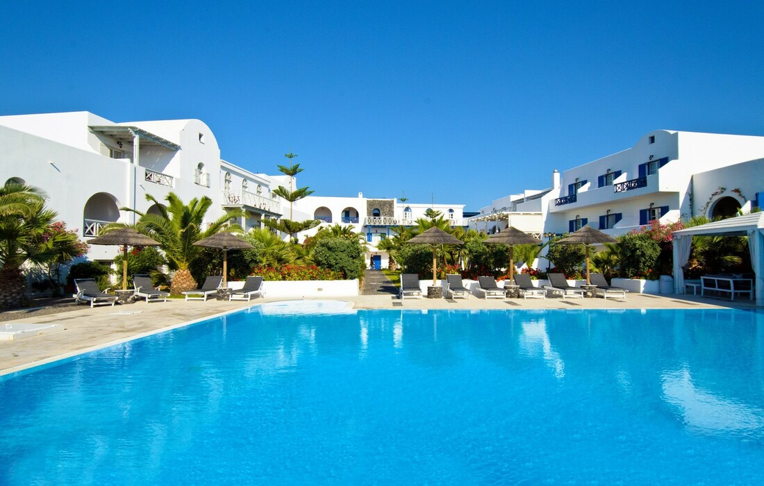 Santorini, Kamari, Mediterranean White Resort**** - Mondo Travel