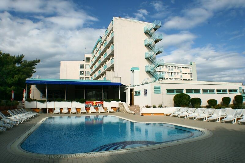 Pula, Hotel Pula 3* - Mondo Travel
